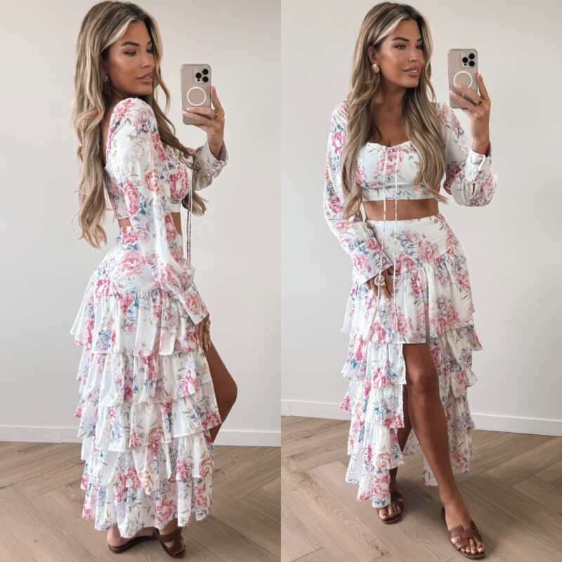 Fancy roses ruffle set - white - Fabluxe